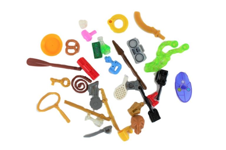 100 LEGO® Minifigure Accessories! - The Minifig Club
