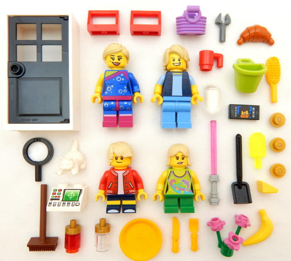 LEGO Blonde Family Bundle - The Minifig Club