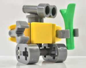 Custom LEGO Trash Compactor Robot Mini-Build - The Minifig Club