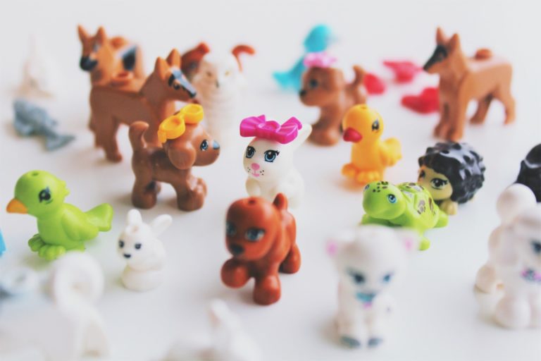Pack of 5 Mystery Small LEGO Animals - The Minifig Club